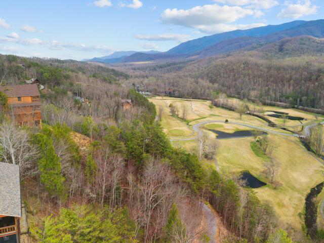 429 Deer Path Ln, Unit 106, Gatlinburg, TN 37738 | MLS #3307