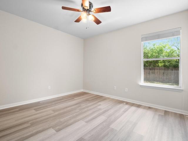429 Falcon Ln, Leander, TX 78641 | MLS #9665