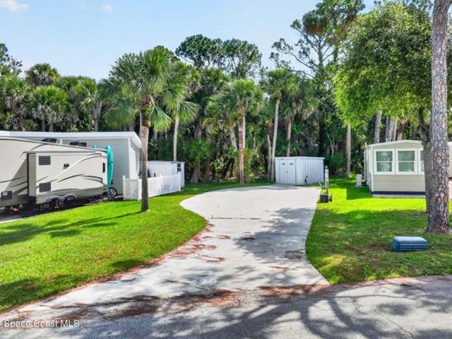 429 Oak Cove Rd, Titusville, FL 32780