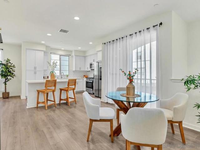 429 Lake Shore Way