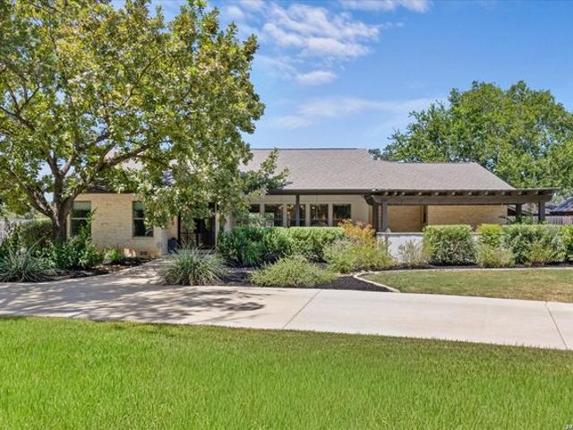 429 Lakeview Blvd, New Braunfels, TX 78130