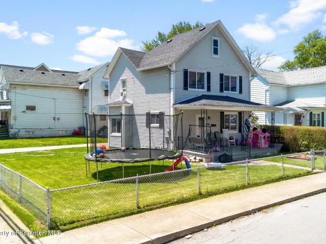 429 Leggett Street
