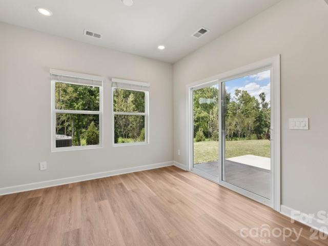 429 Luna Lane