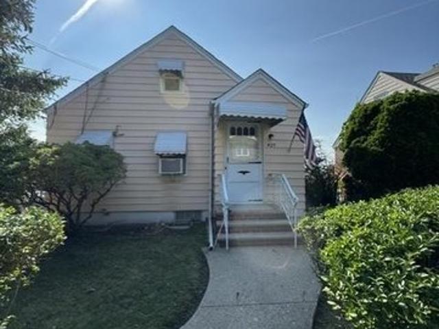 429 Macarthur Ave, Garfield, NJ 07026