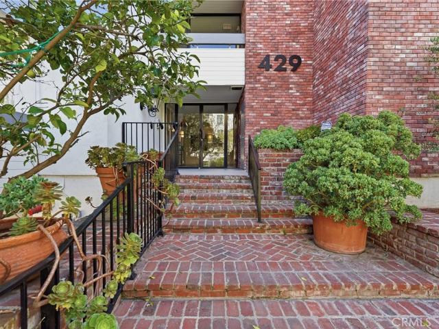 429 N Oakhurst Dr, Unit 301, Beverly Hills, CA 90210 | MLS #SR26074