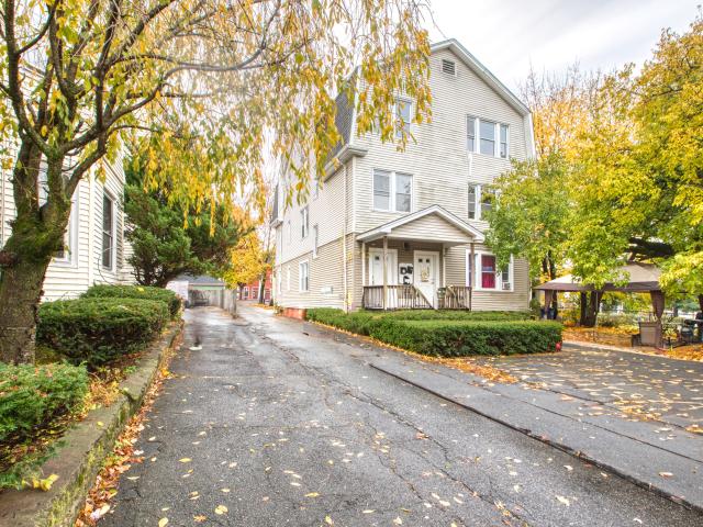 429 New Britain Ave, Fl 2, Hartford, CT 06106 | MLS #24136 | Compass