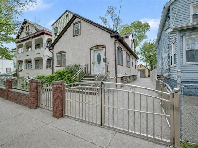 429 S 9th Ave, Mount Vernon, NY 10550 | MLS #500650 | Compass