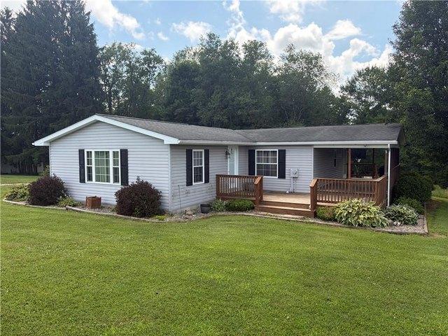 429 S Foster Rd, Jackson Center, PA 16133