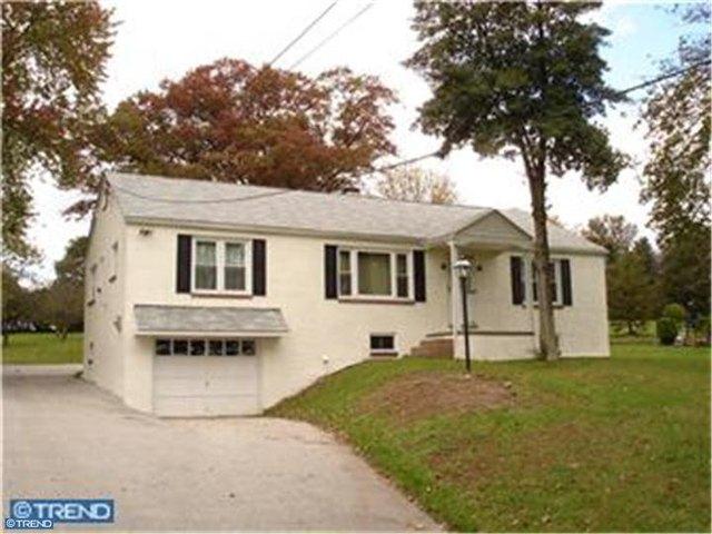 429 S Park Ave, Audubon, PA 19403