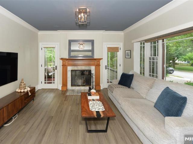 429 Sterling Place