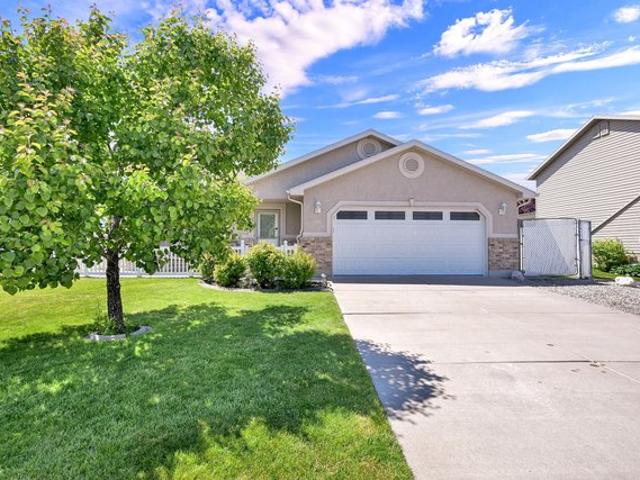 429 W 2125 N, Harrisville, UT 84414