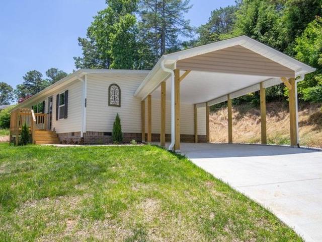 429 W Sunshine Ln, Hendersonville, NC 28792