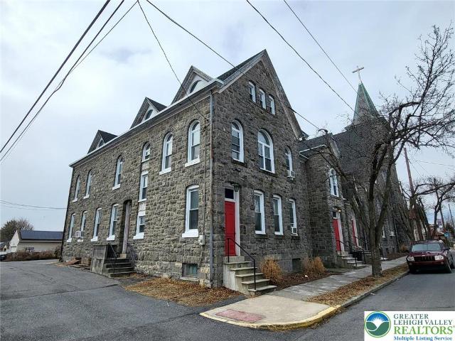 429 Walnut Street 2