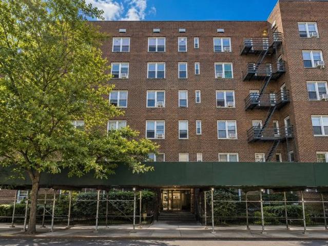 42 40 Bowne St Unit 5H, Flushing, NY 11355