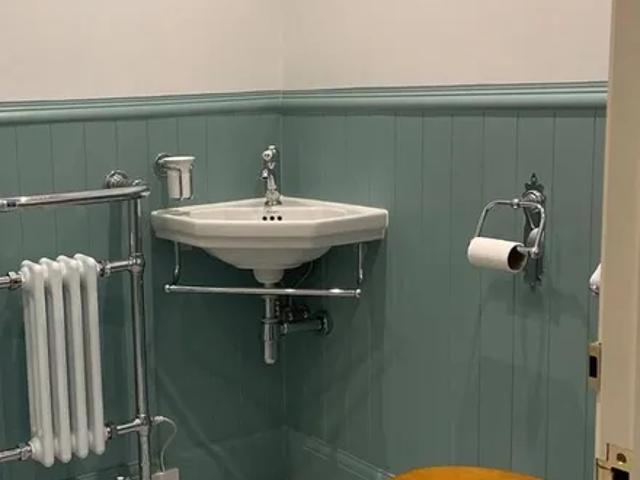 42 44 High Street | Studio house for rent #147878691 | Rentberry