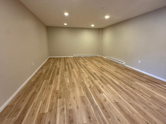 42 44 Main Street