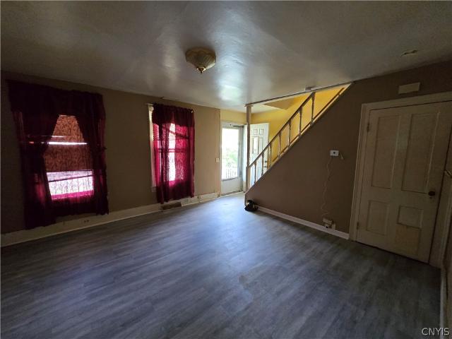 42 44 Pulaski Street