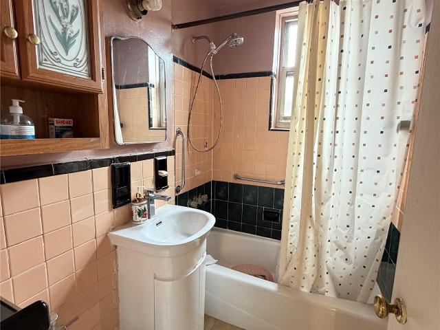 42 45 Kissena Boulevard 6B