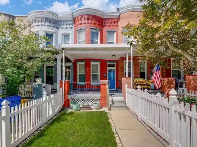 4/2.5 3514 Roland Ave