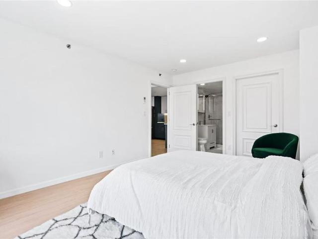 42 80 Main Street # 5E