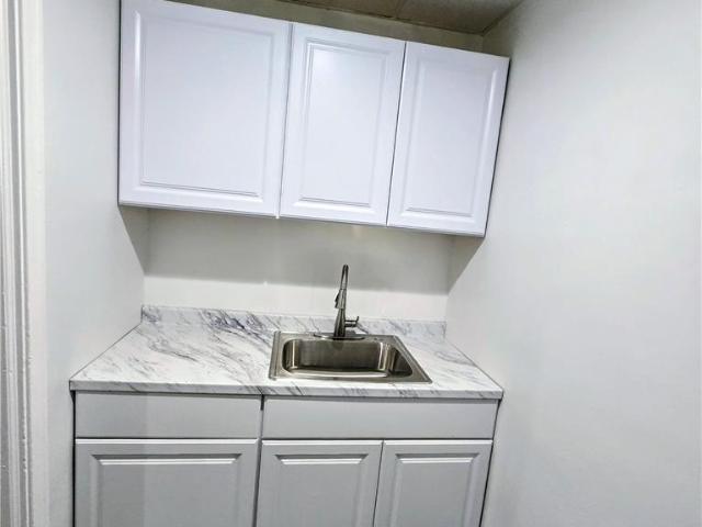42 8th Street 2M