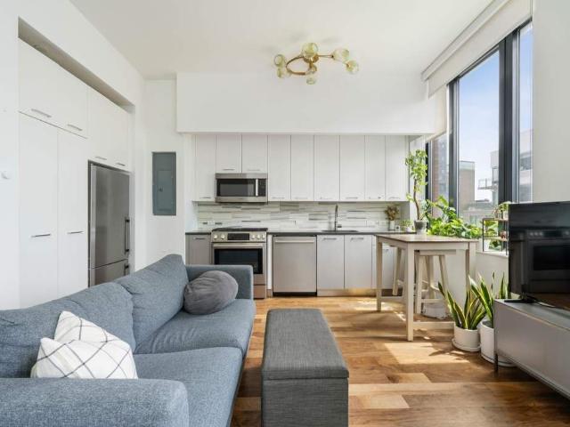 42 14 Crescent Street, Queens, NY