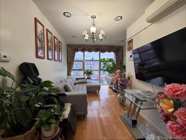 42 16 nd Street
