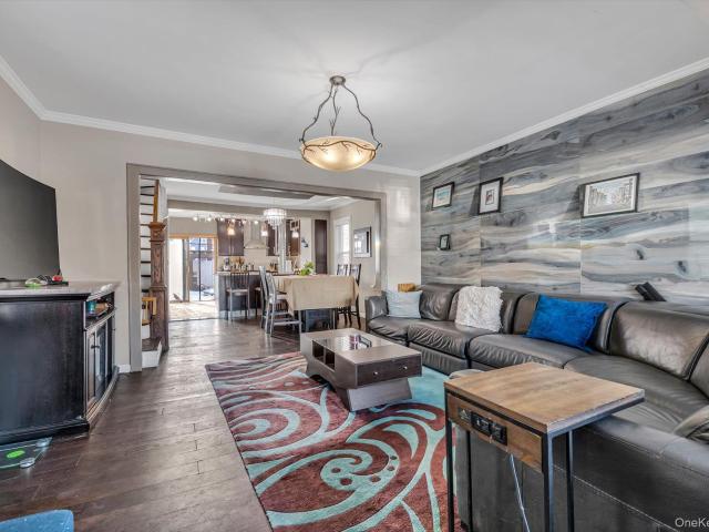 42 28 th Street | Compass