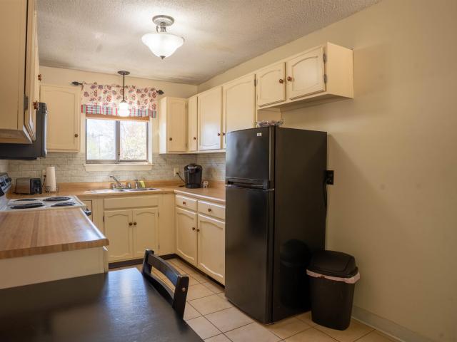 42 2 Wylie Court