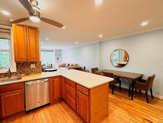42 30 Douglaston Pkwy Unit 5L, Douglaston, NY 11363