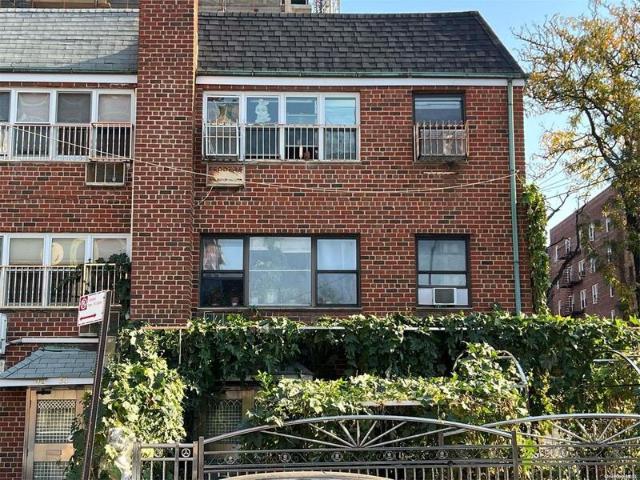 42 35 Saull Street, Flushing, NY 11355