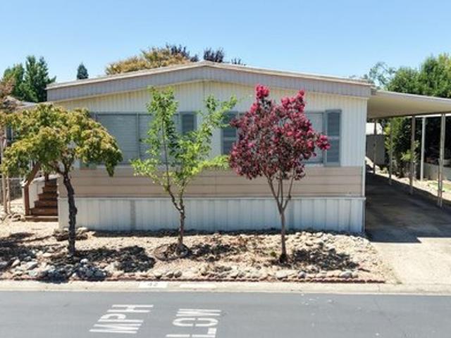 42 Temple Dr, Sacramento, CA 95827