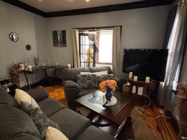 42 Tichenor Ter