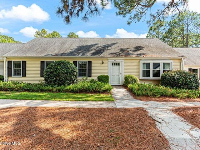 42 Village Green Cir, Southern Pines, NC 28387