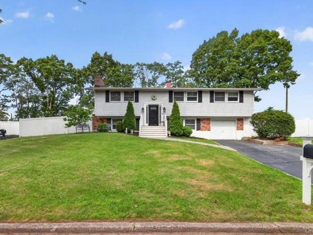 42 W Broadway, Port Jefferson Station, NY 11776