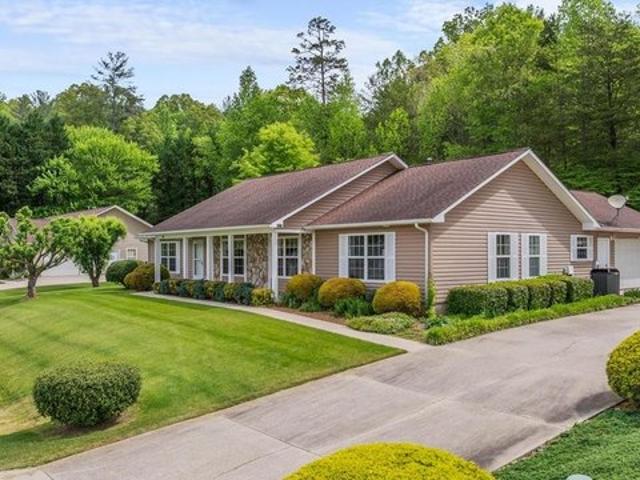 42 W Coventry Dr, Franklin, NC 28734