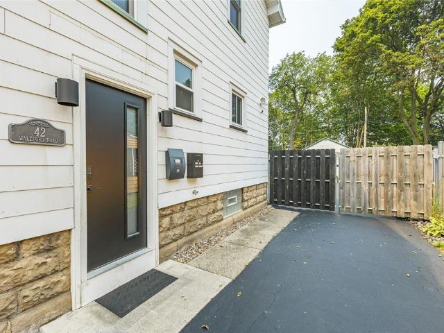 42 Walzford Road