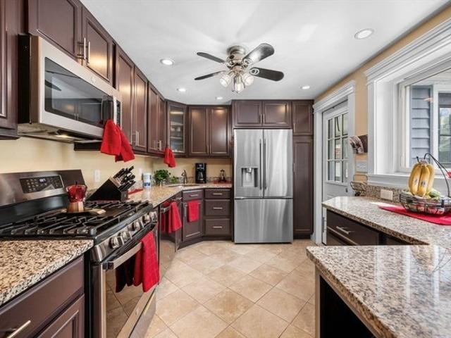 42 Walnut St, Saugus, MA 01906