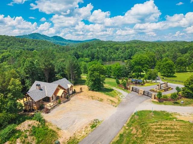 42 Waterstone Way, Mineral Bluff, GA 30559