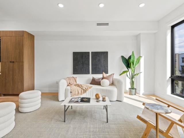 42 Waverly St # 2