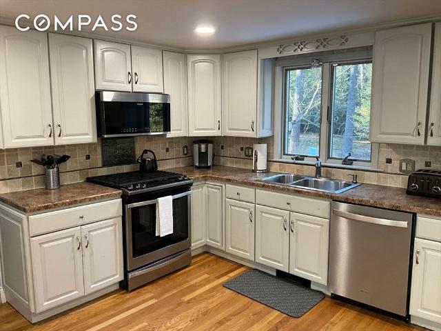 42 Wellington Ln, Duxbury, MA