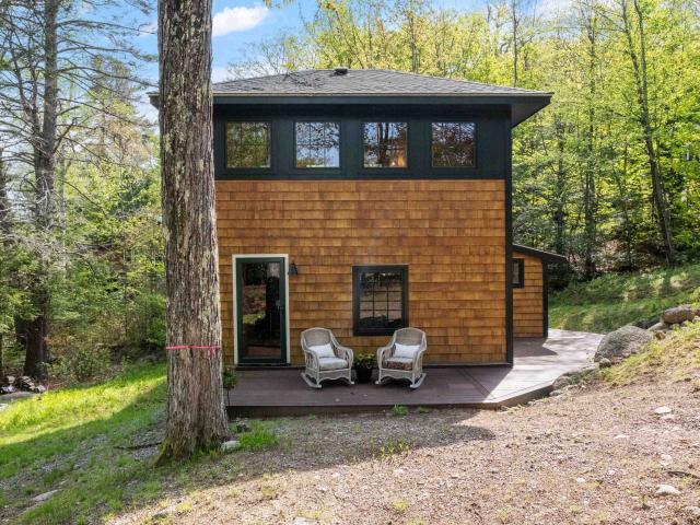 42 White Birch Point Road