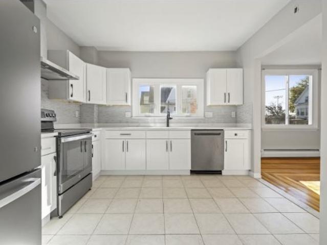 42 William St #2