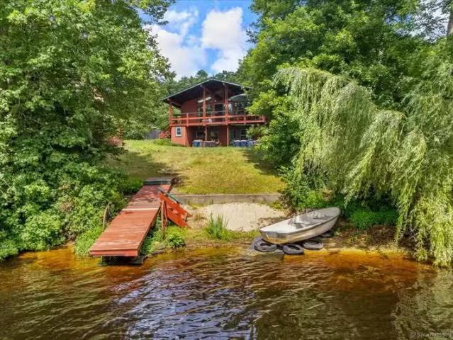 42 WILSON RD, VOLUNTOWN, CT 06384 Single Family Residence For.