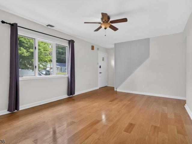 42 Woodcrest Dr
