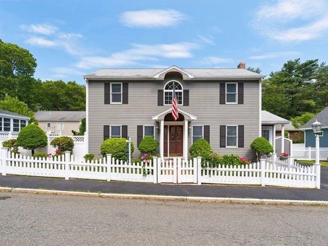 42 Woodland Rd, Wakefield, MA 01880