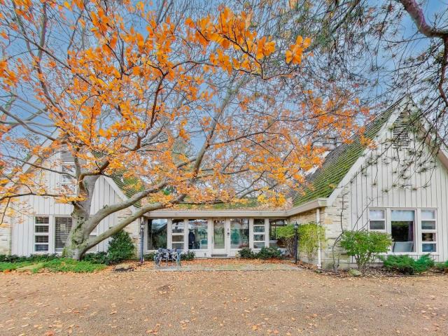 42 Woodley Road