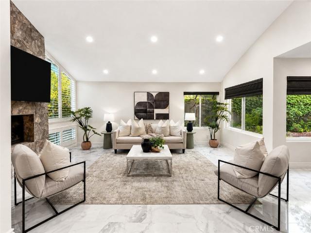 42 Almond Tree Ln