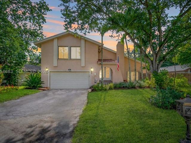 42 Birch Dr, Cooper City, FL 33026