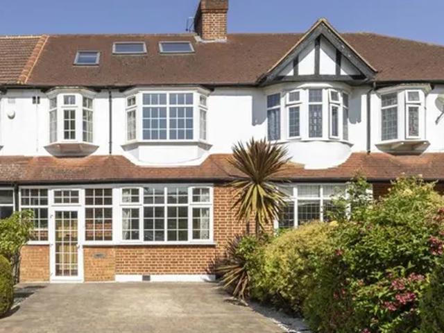 42 Buckleigh Avenue, London, SW20 9JZ, United Kingdom | 5 bed townhouse for rent #138849348 | Rentberry